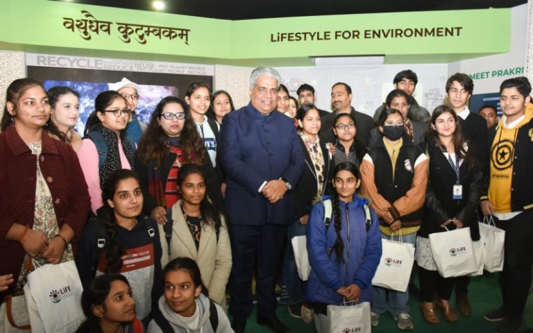 Environment Minister visits LiFE Pavilion at Bharat Parv Festival